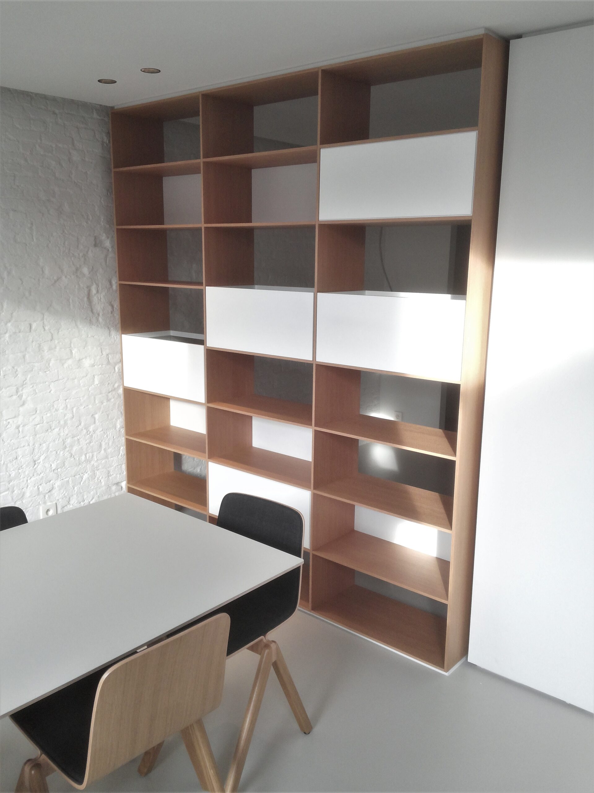 Grote boekenkast met ladder - CSI Interieur